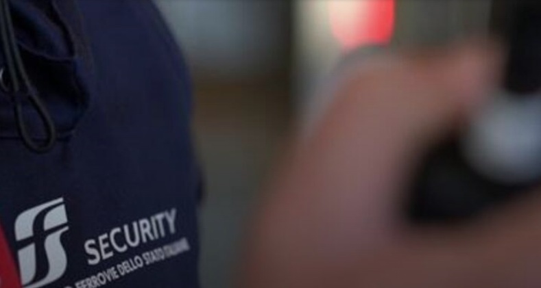 Treni, bodycam sulle divise degli operatori FS Security in Puglia