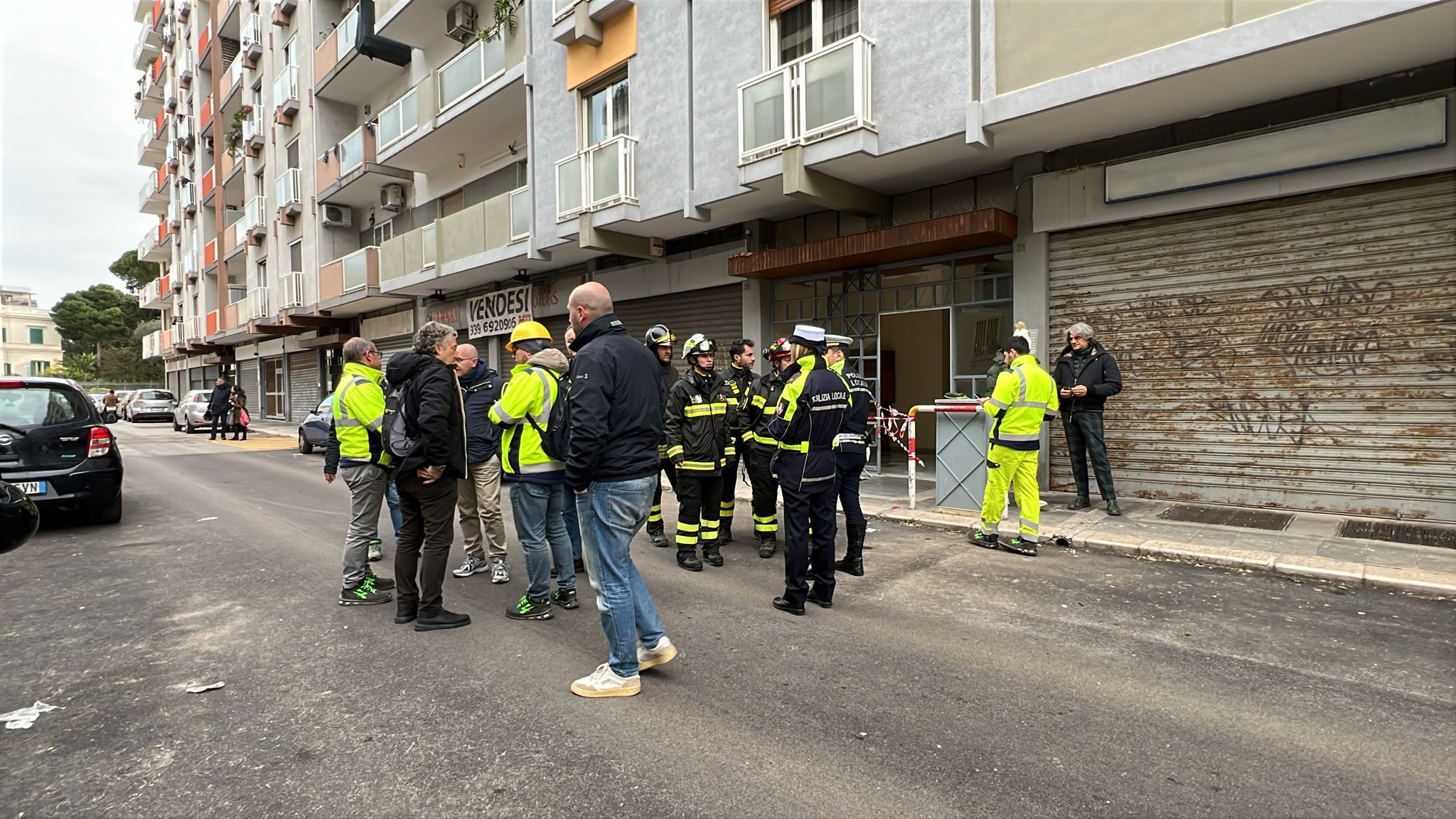 Bari, fuga di gas in via Quarto: residenti senza luce e metano