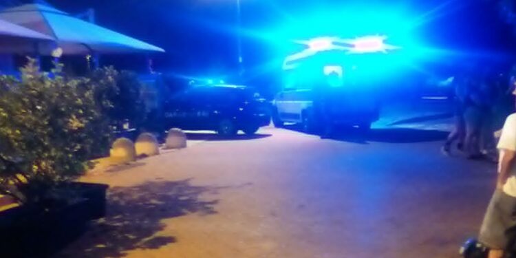Poggiofranco, botte al Punto X: arrivano carabinieri e 118